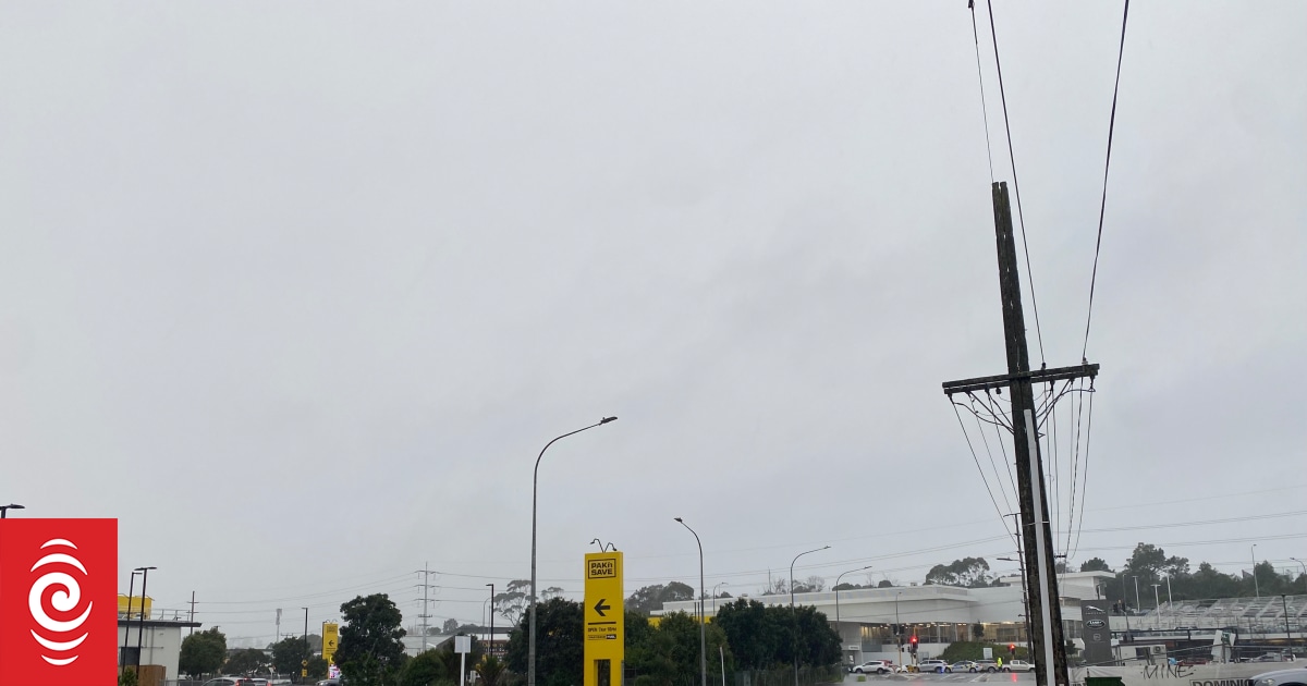 More flooding in Wairau Valley after torrential rain over Auckland | RNZ