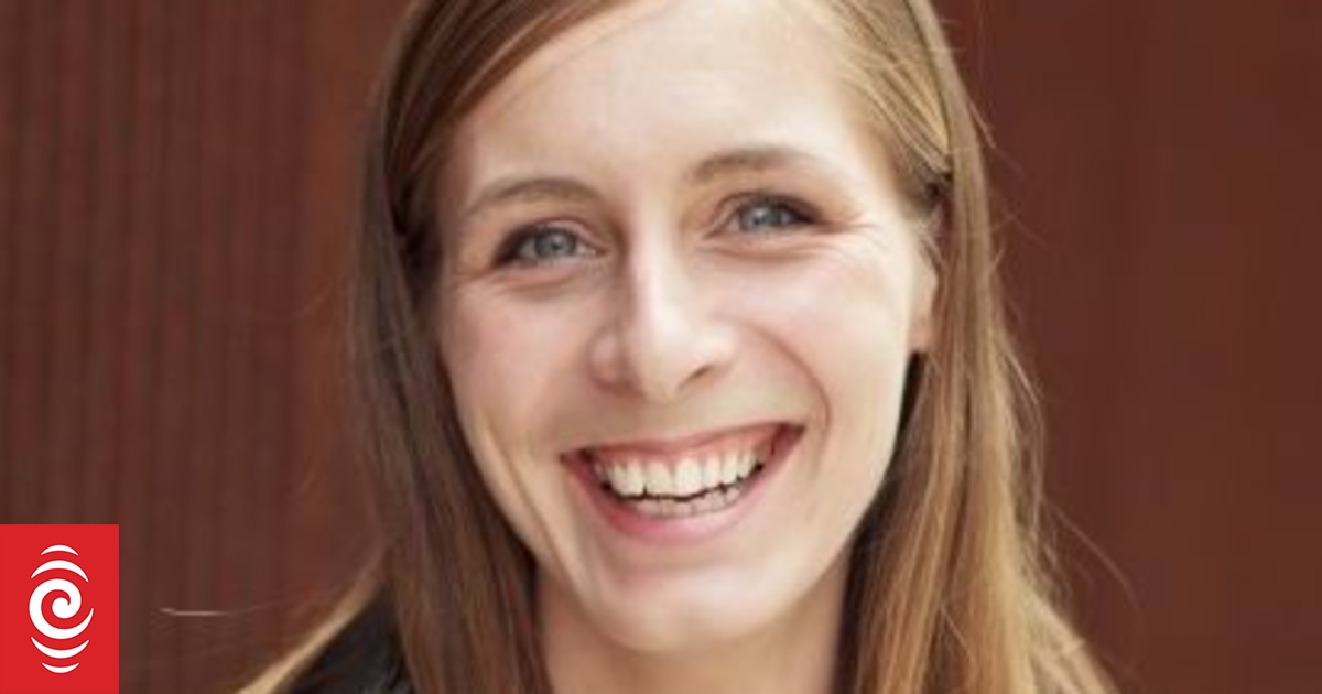 Catton to receive honorary doctorate | RNZ News