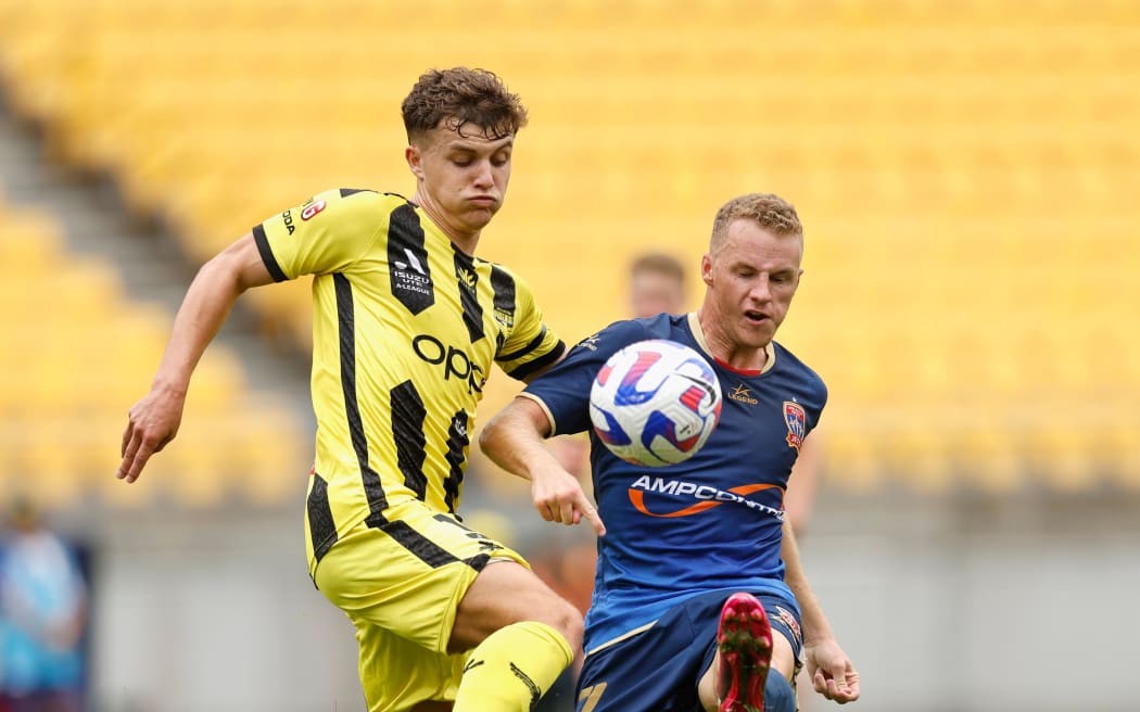 Phoenix defender called up to All Whites squad | RNZ News