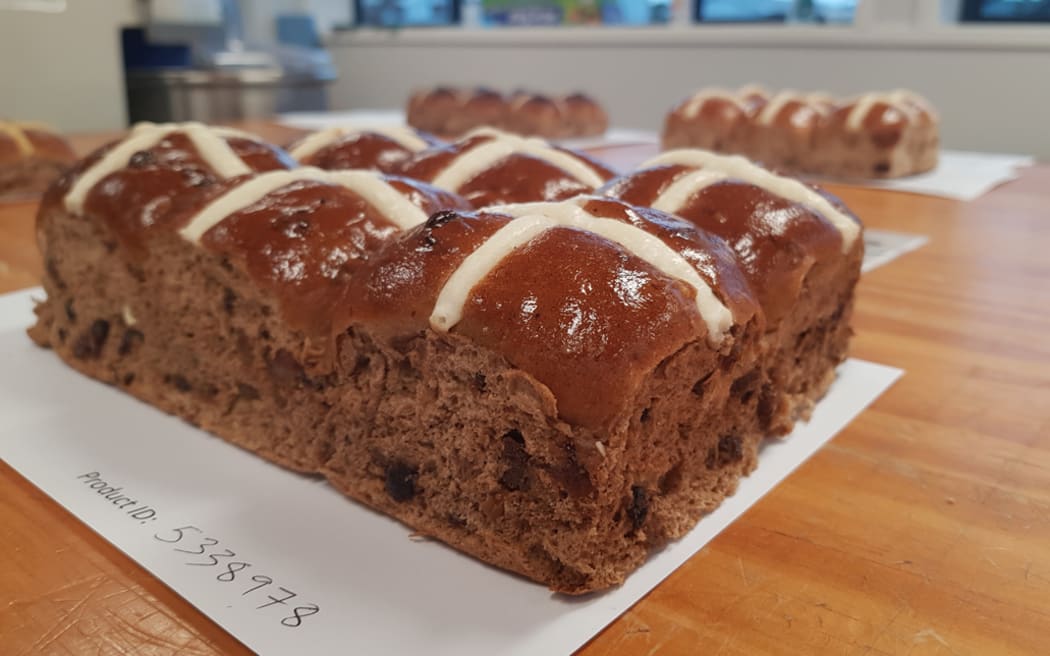 Auckland bakery bags best hot cross bun honours | RNZ News