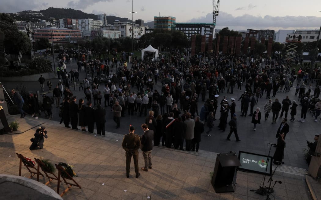 Photo essay: Thousands turn out to remember the fallen on Anzac Day ...