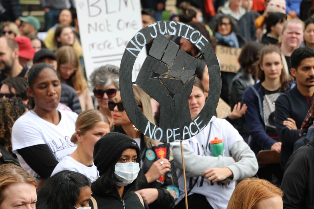 Thousands of NZers march for Black Lives Matter | RNZ News