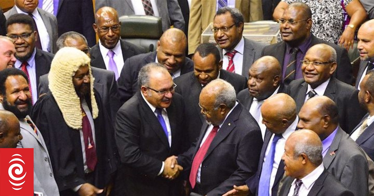 PNG leader Michael Somare ends political career | RNZ