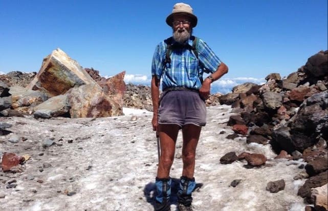 Derek Andrews: high-altitude garbologist | RNZ