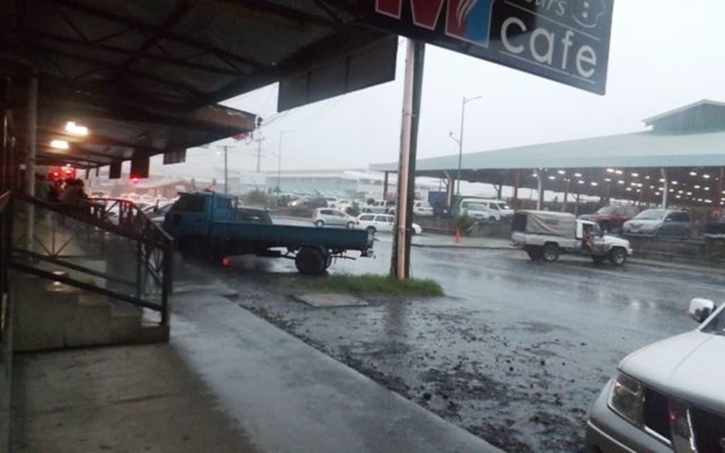 Cyclone Amos starts to bear down on Samoa | RNZ News