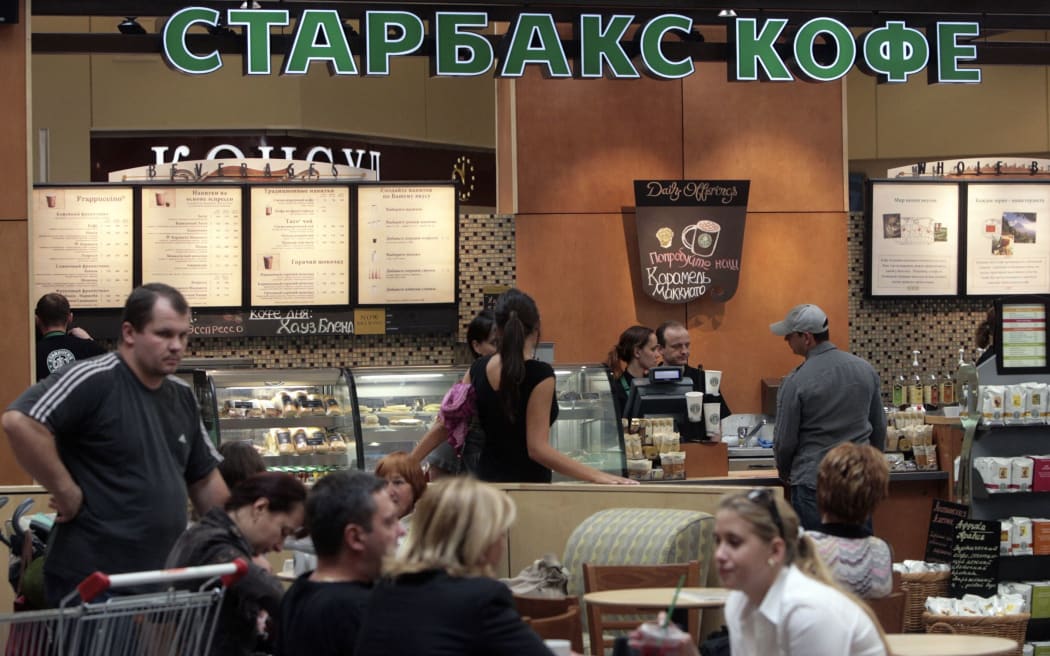 Starbucks to quit Russia but pay six months' wages | RNZ News