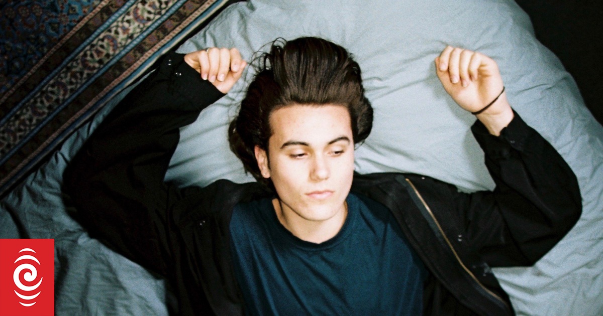 Sofa Session - Neil MacLeod | RNZ