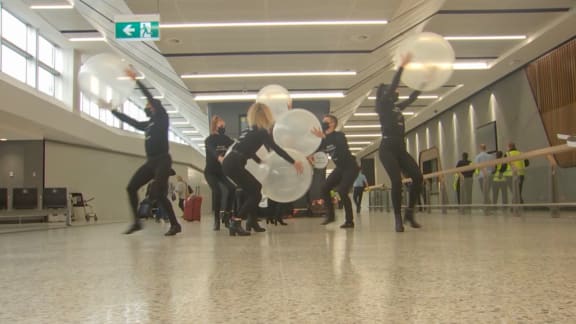 Reporters finally have a nice day | RNZ