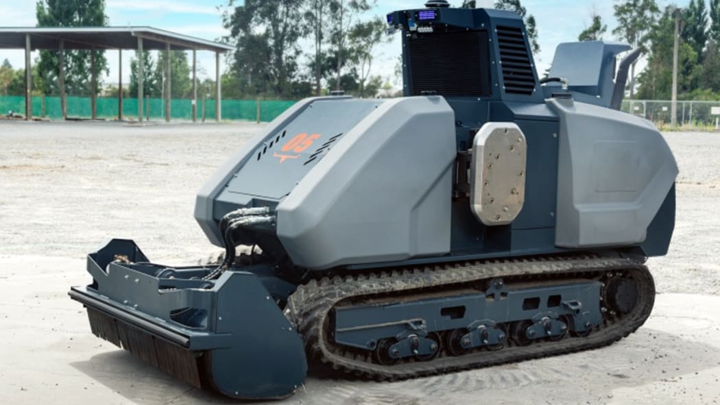 'Robo-tractor' the future of orchard production | RNZ