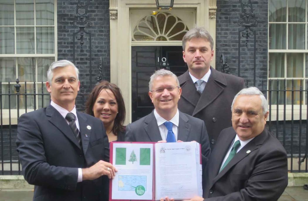 Norfolk Island group petitions British PM May | RNZ News