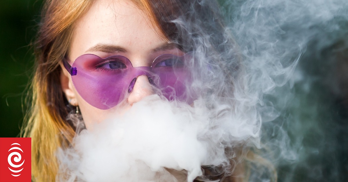Understanding what vaping does to a vaper | RNZ