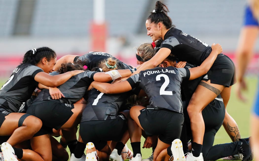 Black Ferns Sevens Win World Series After Unbeaten Start In Toulouse