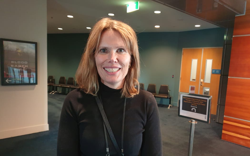 Climate Commissioner warns farmers they have no wiggle room | RNZ News