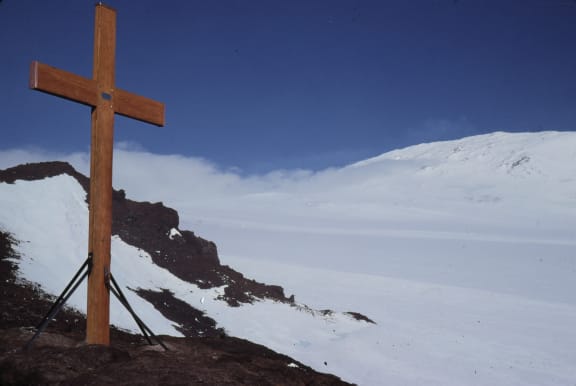Ngā Taonga Sound Archives: The Erebus Disaster | RNZ