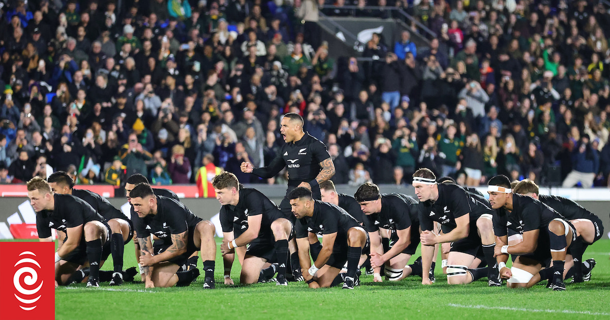 Te Matatini gifts a trilingual waiata to New Zealand Rugby | RNZ News