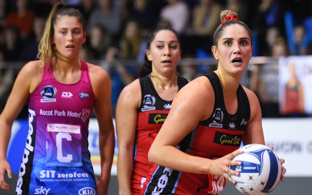 Tactix beat Steel, will play Mystics in netball grand final | RNZ News