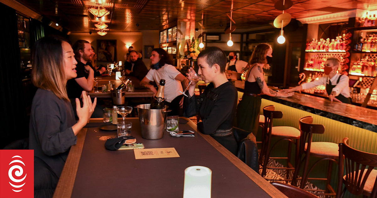 People elated as Melbourne restrictions ease | RNZ