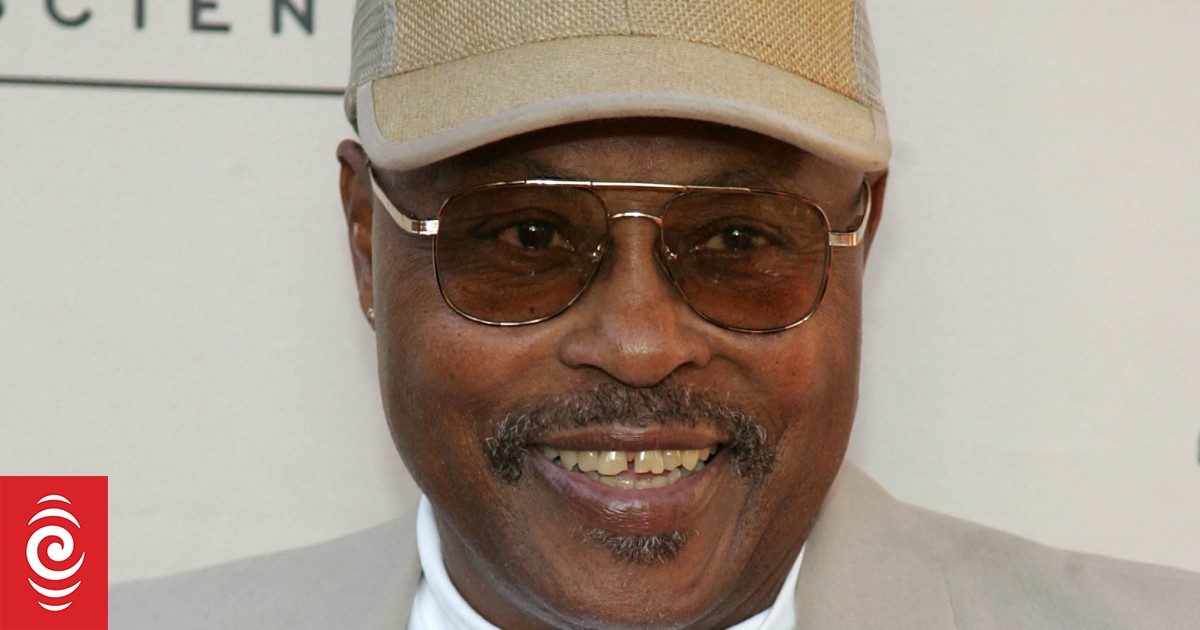 Roger E. Mosley: Magnum P.I. actor dies aged 83 after car crash | RNZ News