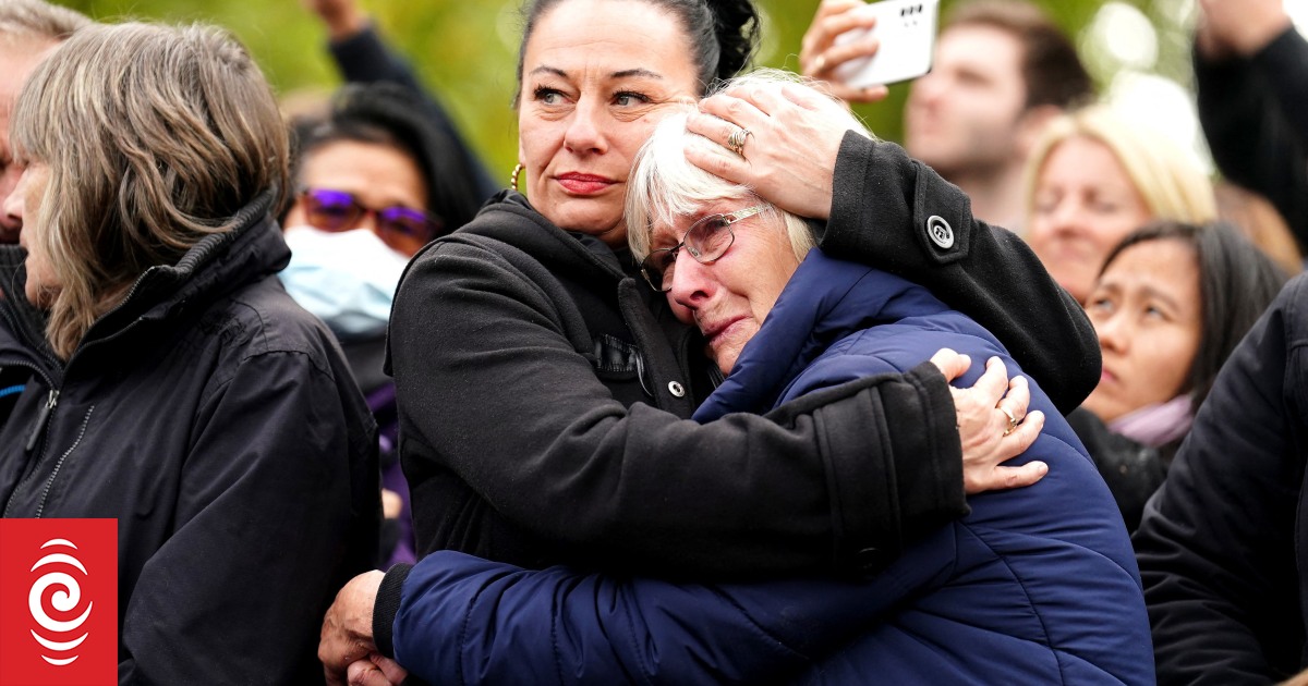 Queen: our correspondent Henry Riley on funeral experience | RNZ