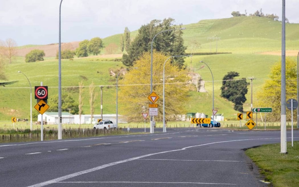 Roundabout for notorious SH1 intersection gets go-ahead | RNZ News