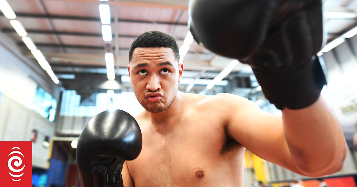 Sport: Tonga's Junior Fa wins debut fight in the US | RNZ News