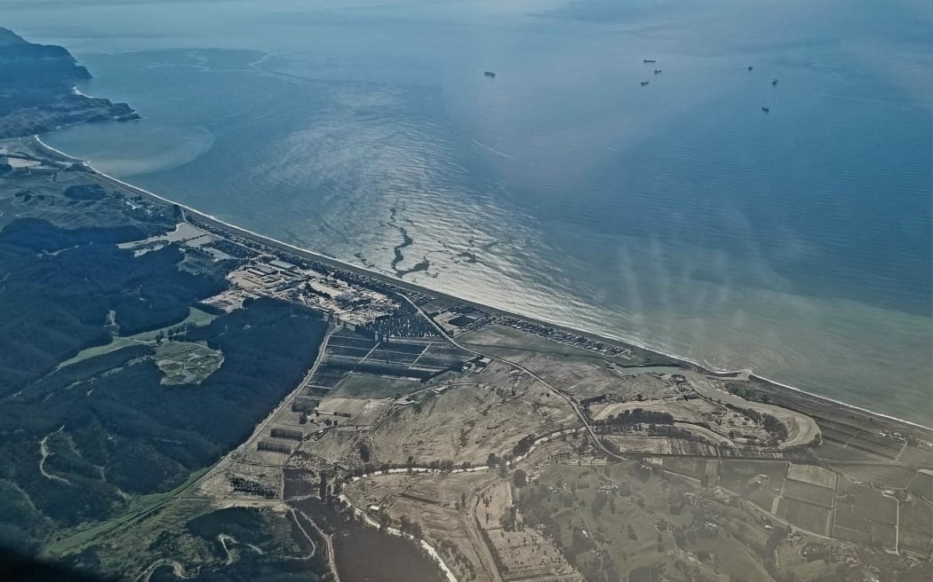 In photos: Cyclone Gabrielle clean up continues | RNZ News