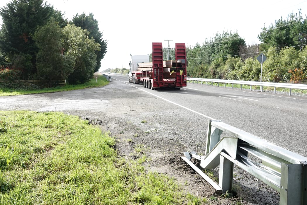 Woman says 'unsafe' highway driveway unlikely to change | RNZ News