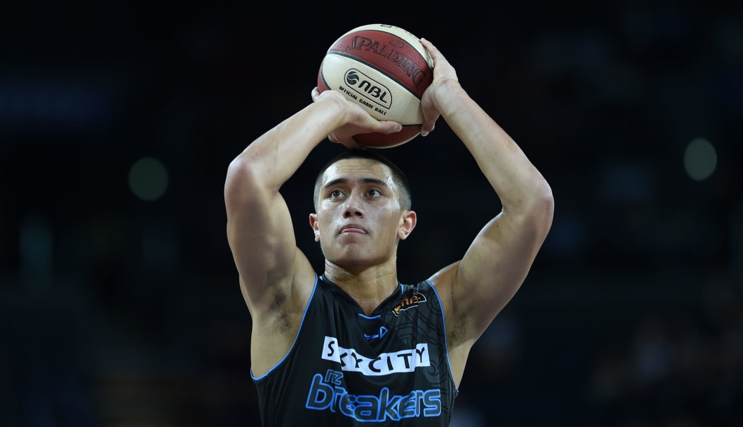Breakers open pre-season with a win | RNZ News