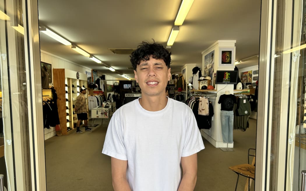 Extreme water restrictions drag on for Gisborne residents | RNZ News