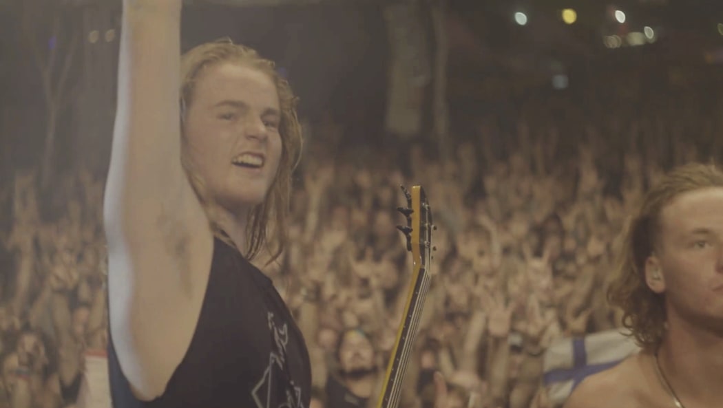 New Alien Weaponry documentary follows the band’s European tour | RNZ