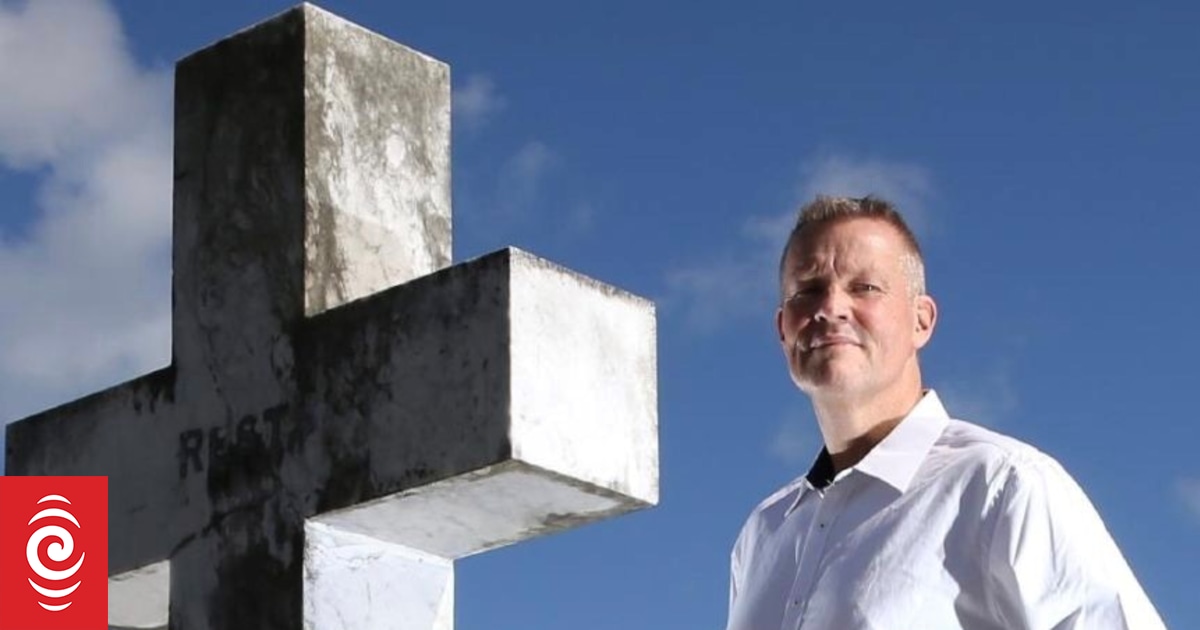 Bill Edgar: Coffin confessor | RNZ
