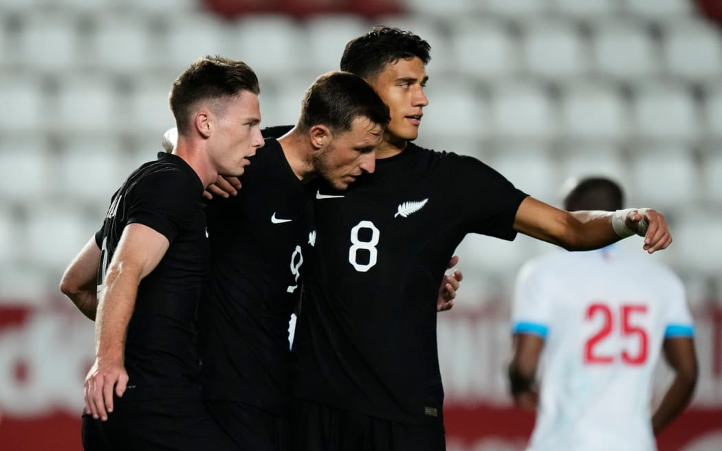 Chris Wood goal earns All Whites' draw against DR Congo | RNZ News