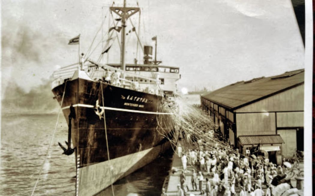 Moving ceremony to remember those who died on Japanese freighter | RNZ News