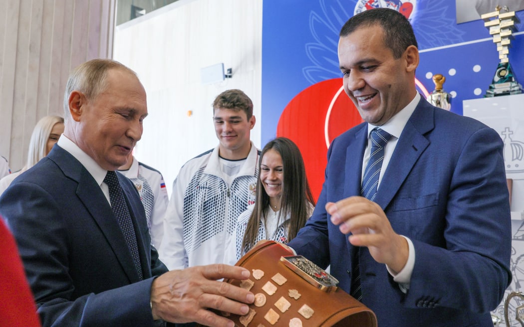 IBA allows Russian boxers to compete again | RNZ News