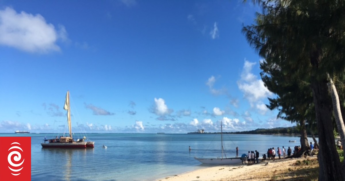 Polynesian canoe built in NZ delivered to Saipan | RNZ News