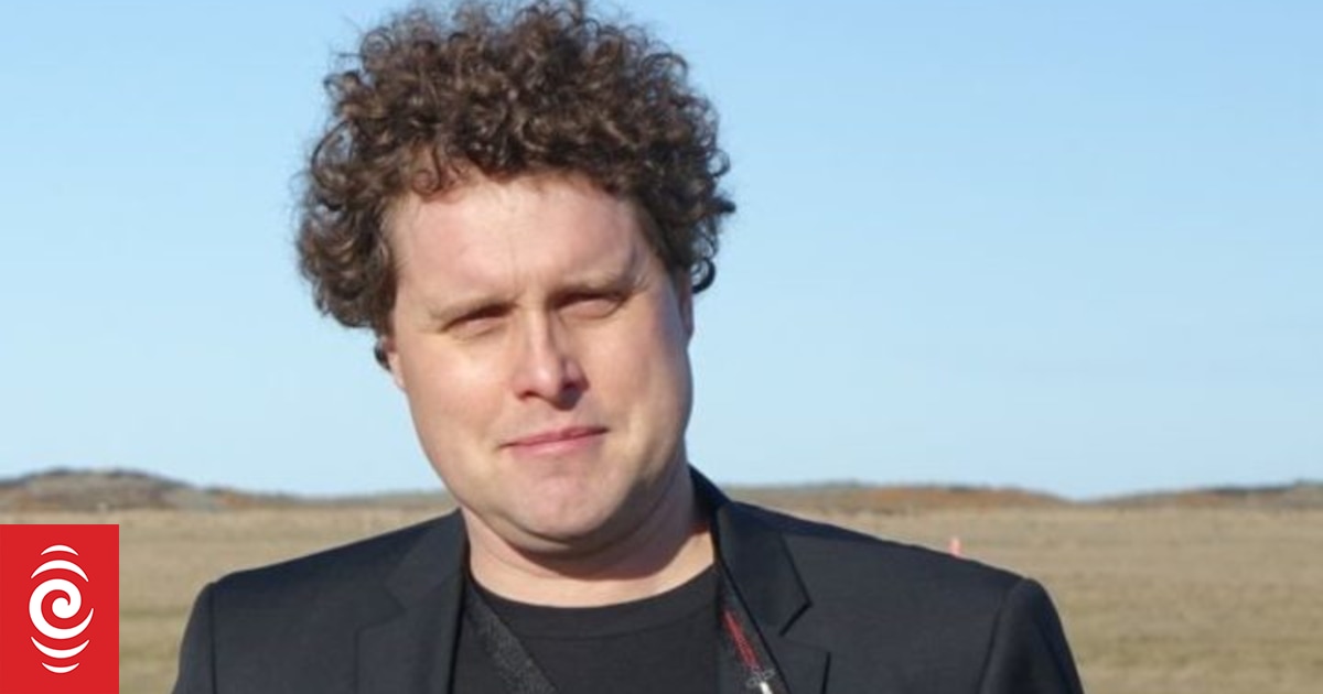 Peter Beck - Rocket Lab founder wins Sir Peter Blake medal | RNZ