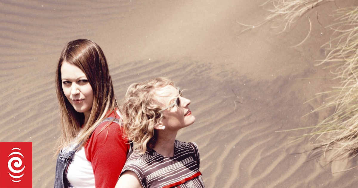 VIDEO PREMIERE: Vox Venus ‘Cheesy Song of Broken Hearts’ | RNZ