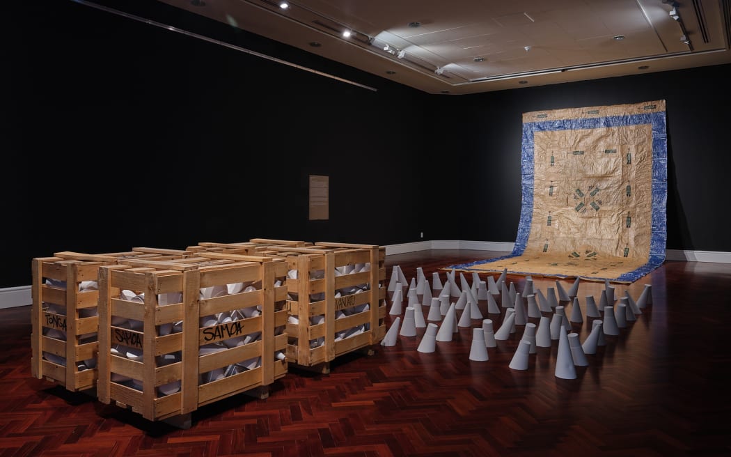 Making visible the relationship between hard labour and the Pacific ...