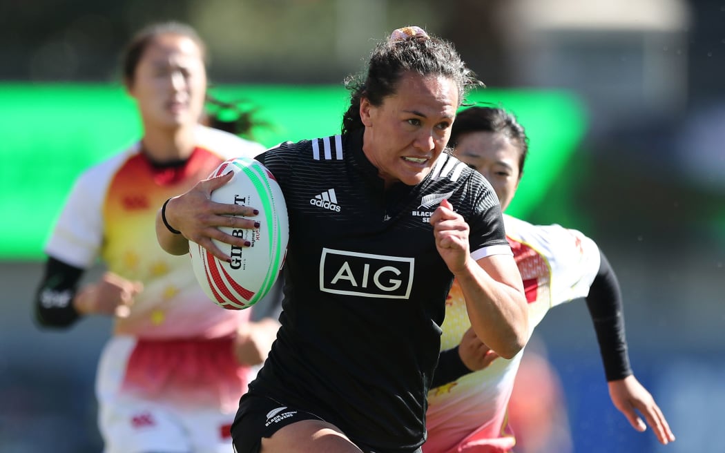 Black Ferns Sevens go down fighting in enthralling Canada final | RNZ News