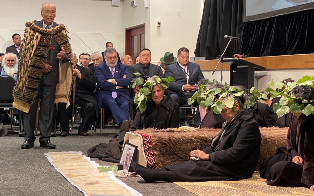 Emotions run high as Ngāti Maniapoto secures agreement with Crown | RNZ ...