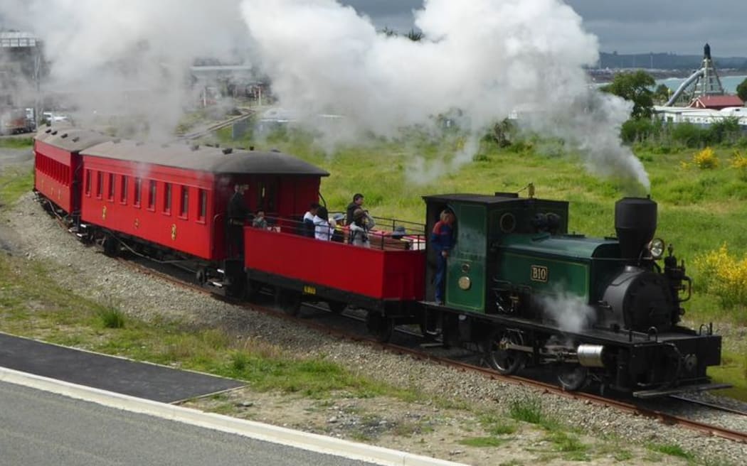 Oamaru vintage train's future in doubt if forced to relocate | RNZ News