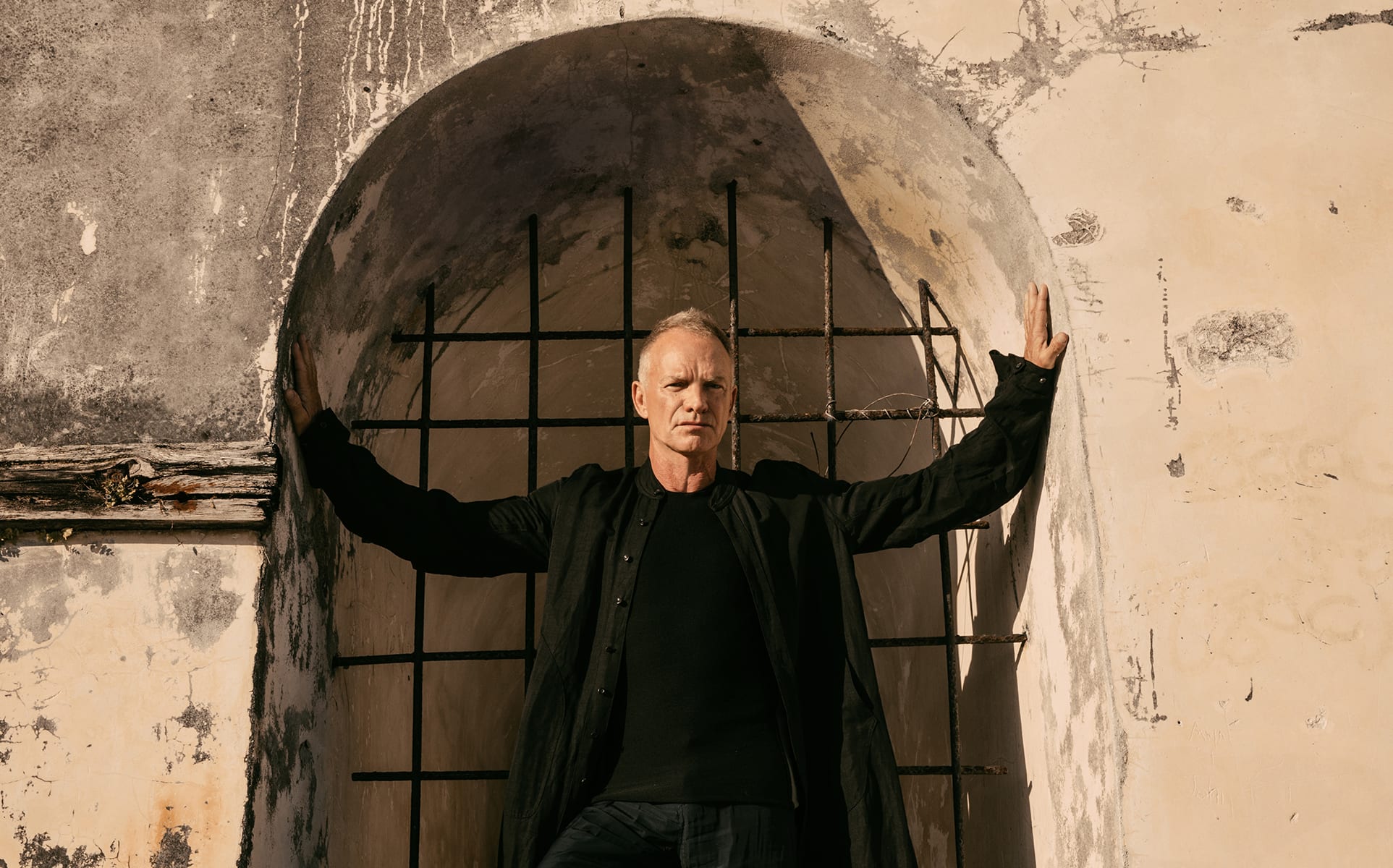 Sting: Crossing the Bridge | RNZ