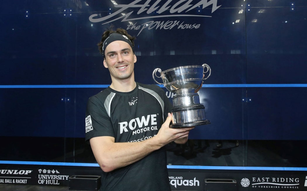 Paul Coll retains his British Open title | RNZ News