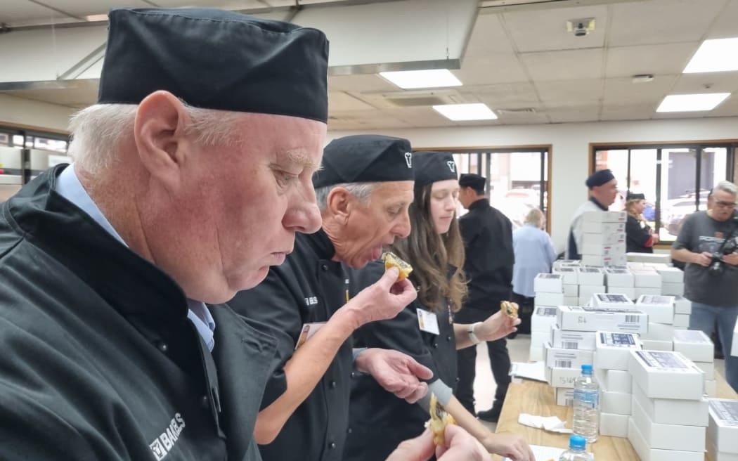 Pie professionals arrive in Penrose to judge NZ's best pastries | RNZ