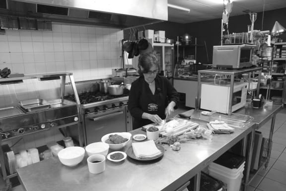 Cooking kangaroo with Kelli Brett | A Gallery from Nine To Noon | RNZ ...