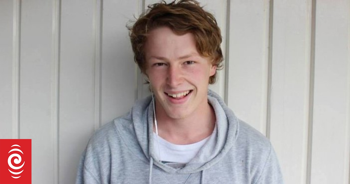 Family pays tribute to Alex Renton | RNZ News