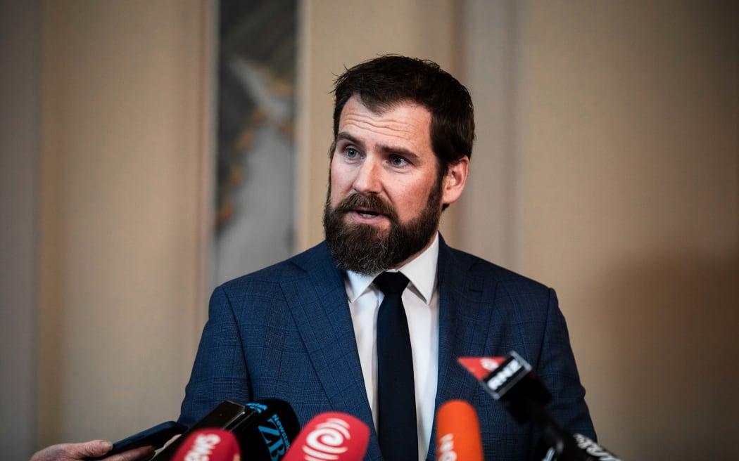 National MP Tim van de Molen stood down from all portfolios | RNZ News