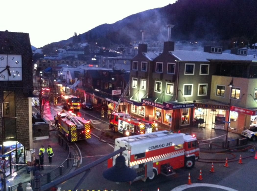 Blaze forces evacuation of Queenstown CBD | RNZ News