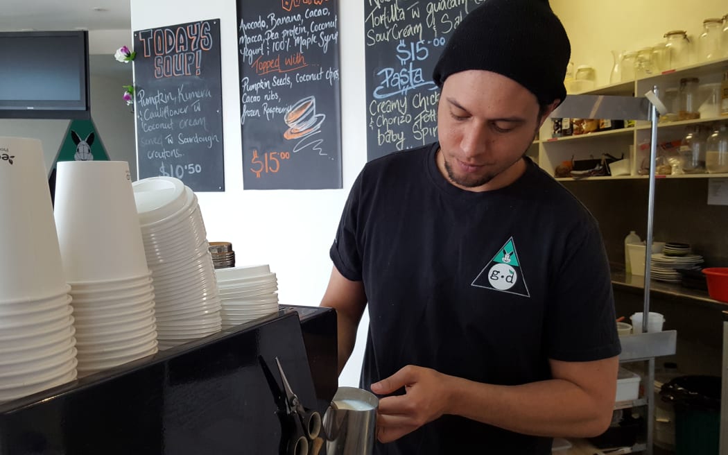 The cafe offering a reo fix along with its coffee | RNZ News