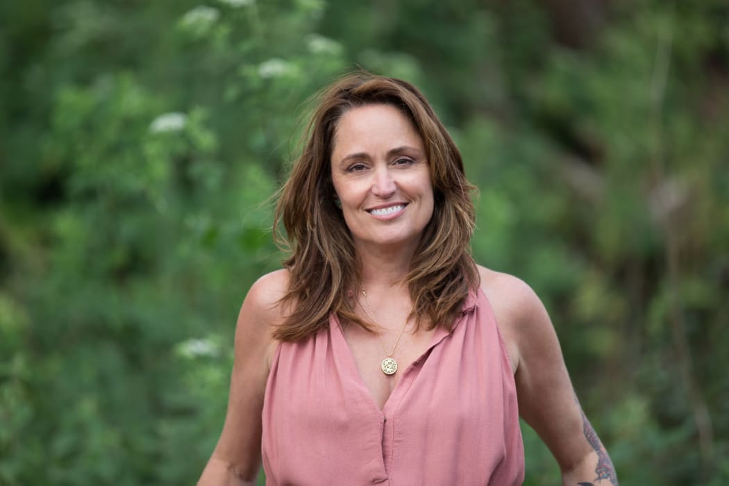 Jill Dodd: Life in a billionaire's harem | RNZ